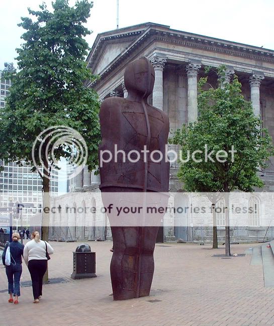 Statues around Birmingham, UK – Victoria Square | Photo Maestro