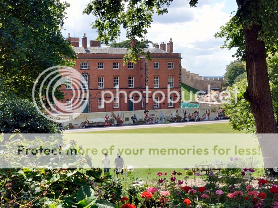 Inside the grounds of Lincoln Castle | Photo Maestro