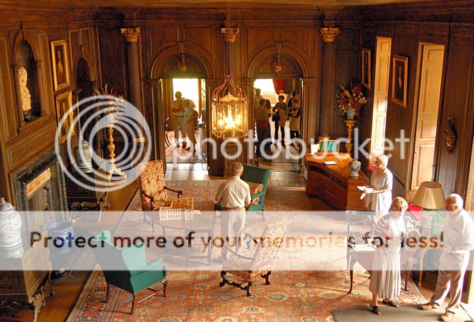 Hanbury Hall, Entrance Hall | Photo Maestro